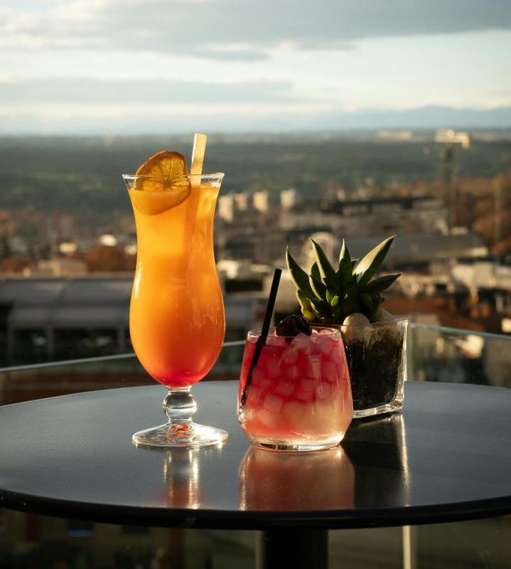 Celebra tu Cumpleaños en Cataleya Rooftop - Experiencia MESA 24/7 - Cataleya Rooftop Bar